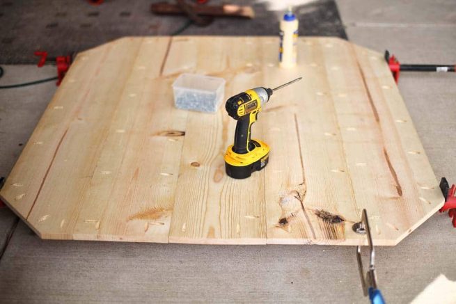 How to Build a DIY Dining Table with Cross Legs - TheDIYPlan