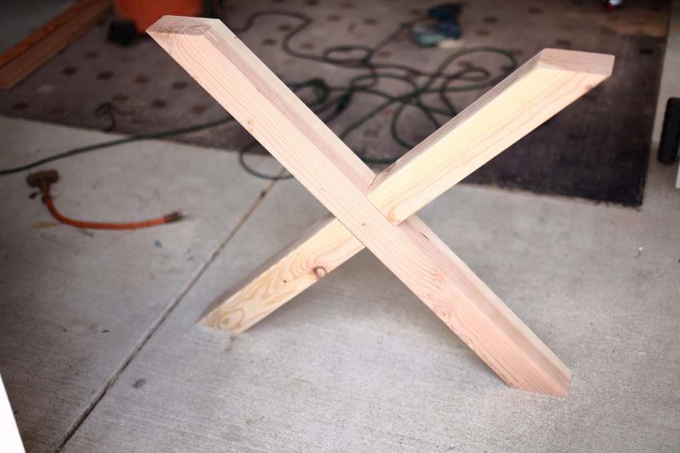 How to Build a DIY Dining Table with Cross Legs - TheDIYPlan