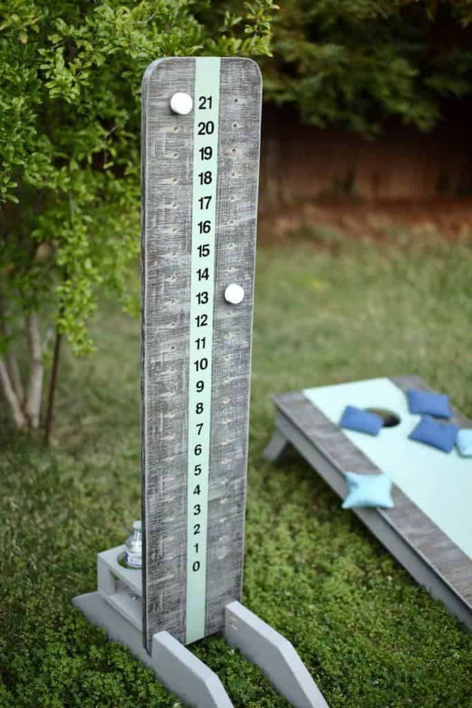 How to build a DIY Cornhole Scoreboard - TheDIYPlan