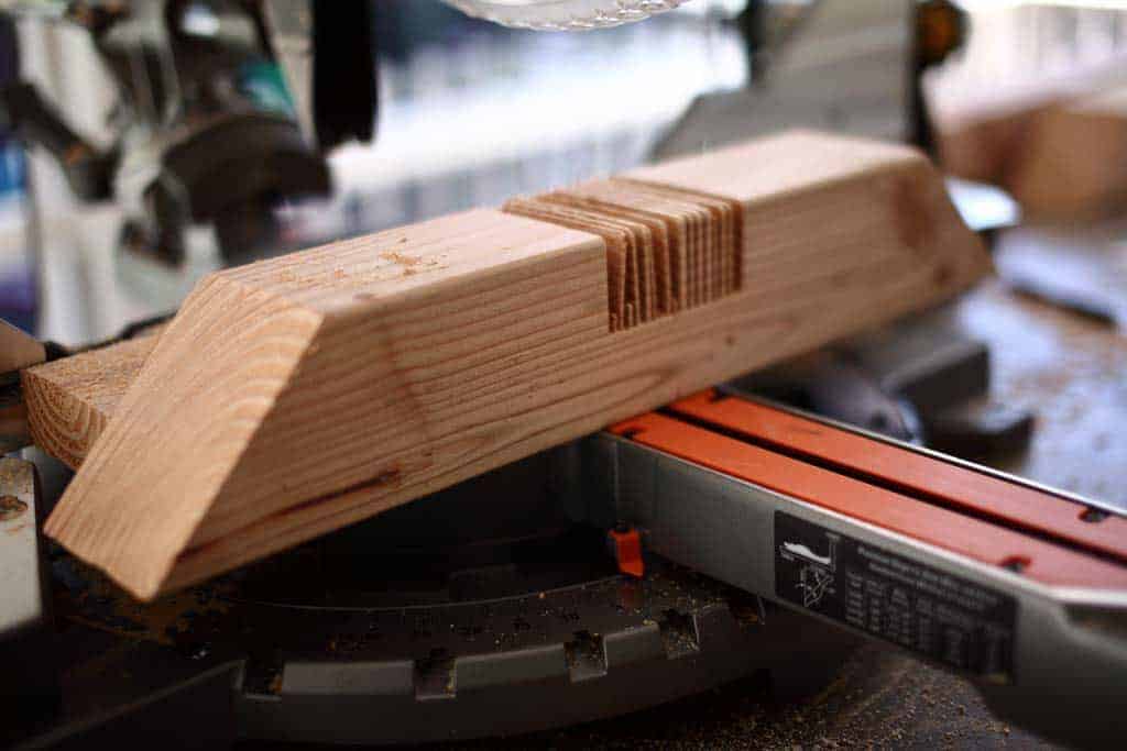 How to Build a Breakfast Table - TheDIYPlan