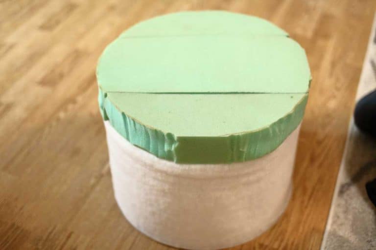 How to make a DIY Ottoman Pouf - TheDIYPlan