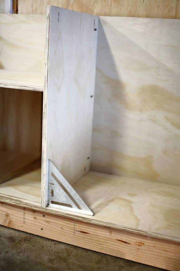 How to Build DIY Garage Cabinets and Drawers - TheDIYPlan