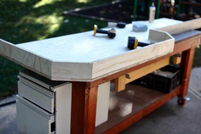 How to Build a DIY Shelf for a 3D Printer - TheDIYPlan