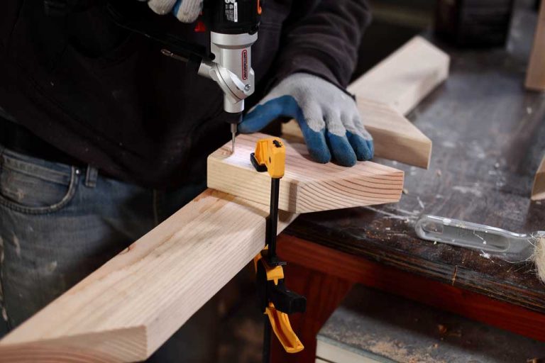 How to Build a DIY Wooden Ladder Toss Game - TheDIYPlan