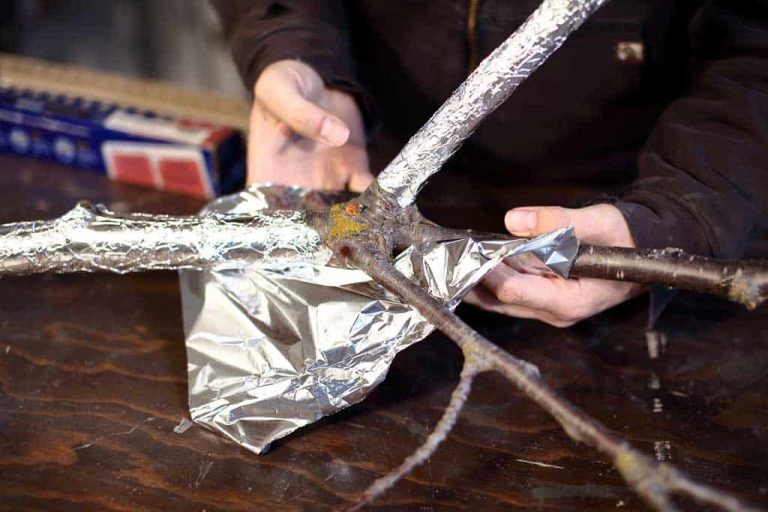 How to Make a DIY Fairy Light Tree with String Lights - TheDIYPlan
