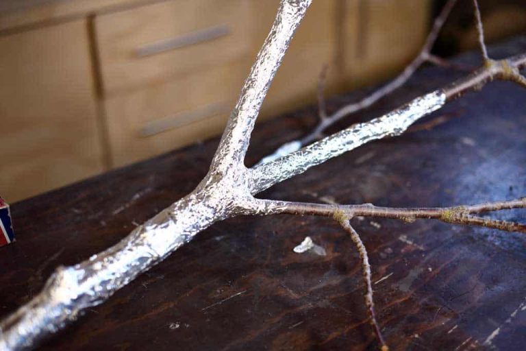 How to Make a DIY Fairy Light Tree with String Lights - TheDIYPlan