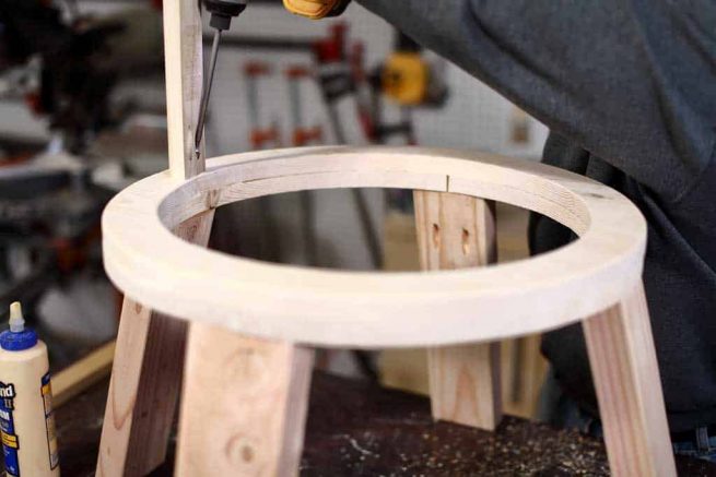 How to Build a Giant DIY Kerplunk Game for Outdoors - TheDIYPlan