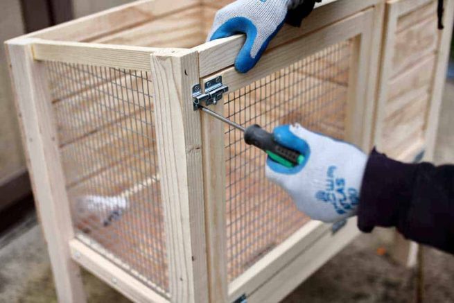 How to Build a DIY Rabbit Hutch for Indoor and Outdoor - TheDIYPlan